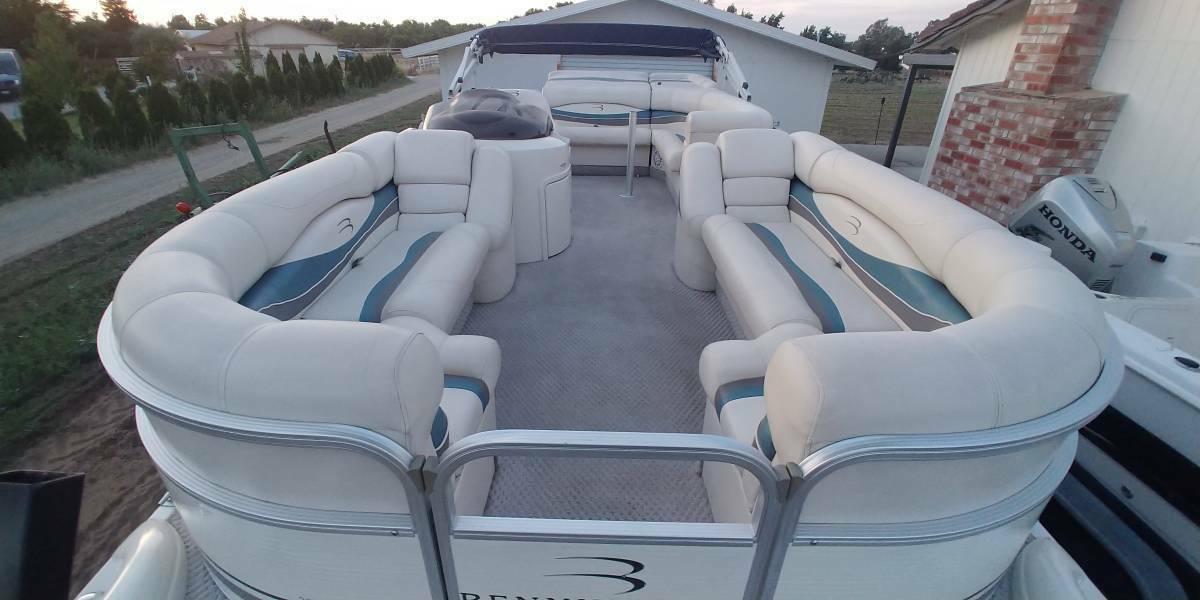 Bennington 2006 for sale for $1,475 - Boats-from-USA.com Bennington 2006 for sale for $1,475 - Boats-from-USA.com